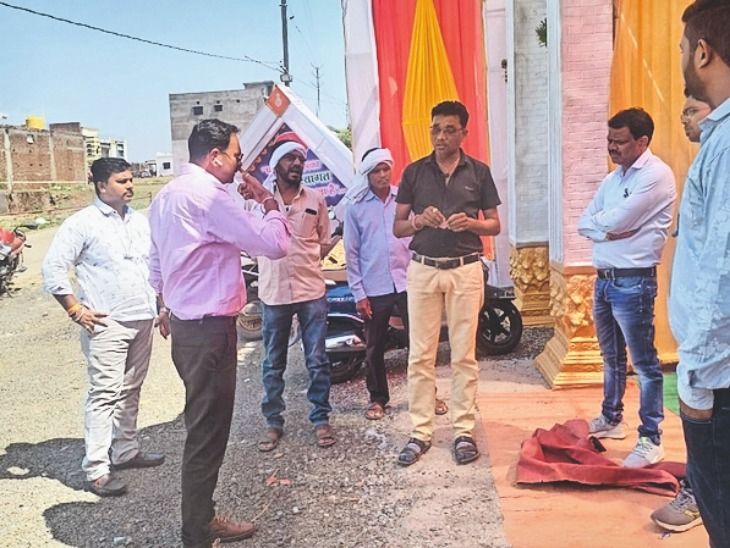 Dirt spread due to water coming out of marriage lawn, fined Rs 10,000 ...