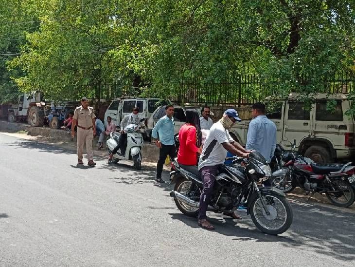 Campaign against those driving without helmets, bike drivers were seen ...