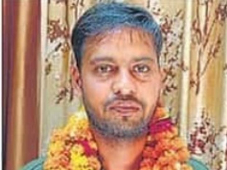 Father from Ward-22, son won independent election from Ward-13, father ...