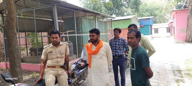 Siblings and father run over by tractor in Varanasi Returning from BHU ...
