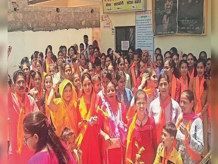 BJP Mahila Marcha showed film The Kerala Story to 168 women and girls ...