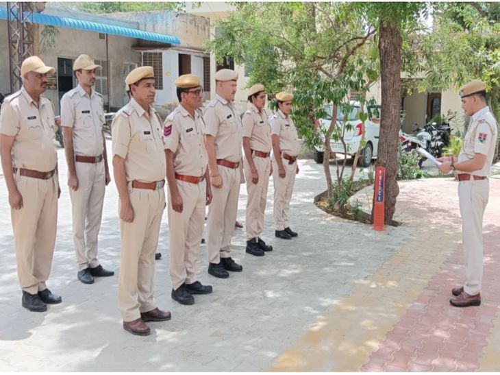 Jawans took oath to oppose violence in Pilani police station | एंटी ...