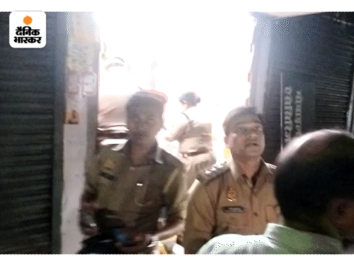 Bullets hit the face and back, miscreants entered the shop and executed ...