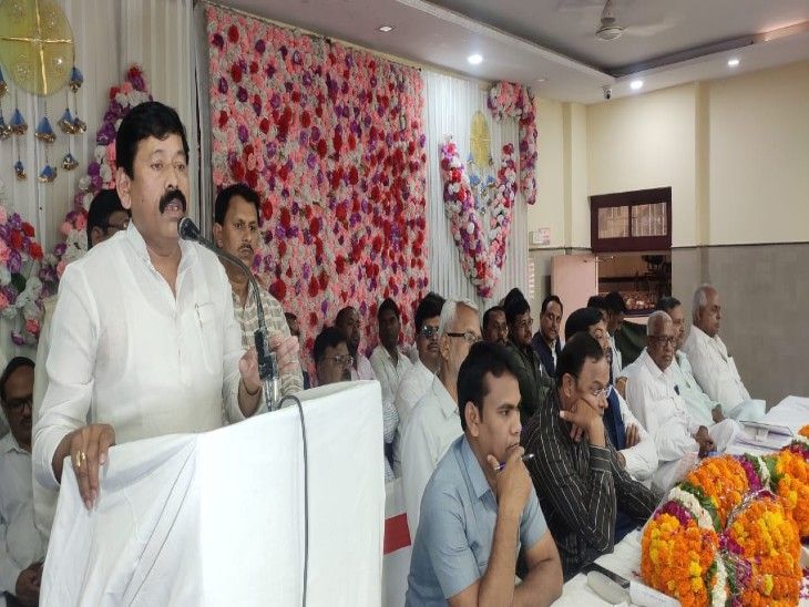 Expelled two including former district president of BSP Was given the ...