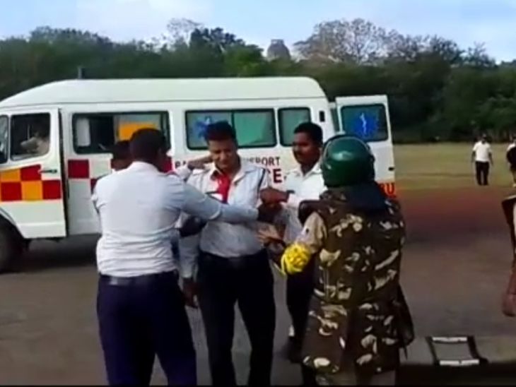 The injured jawan was taken to the hospital by ambulance, the accident ...