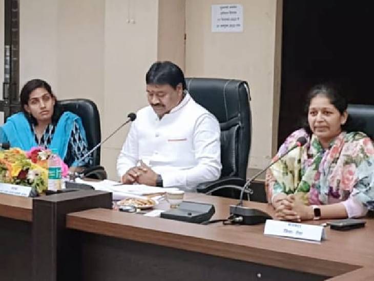 Review of schemes related to the welfare of sanitation workers in Rewa ...