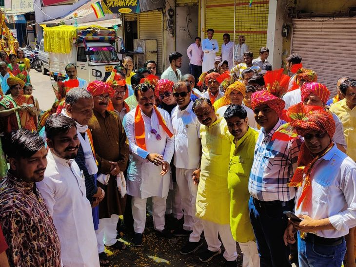 Social political organization welcomed at many places, Lord Mahesh was ...