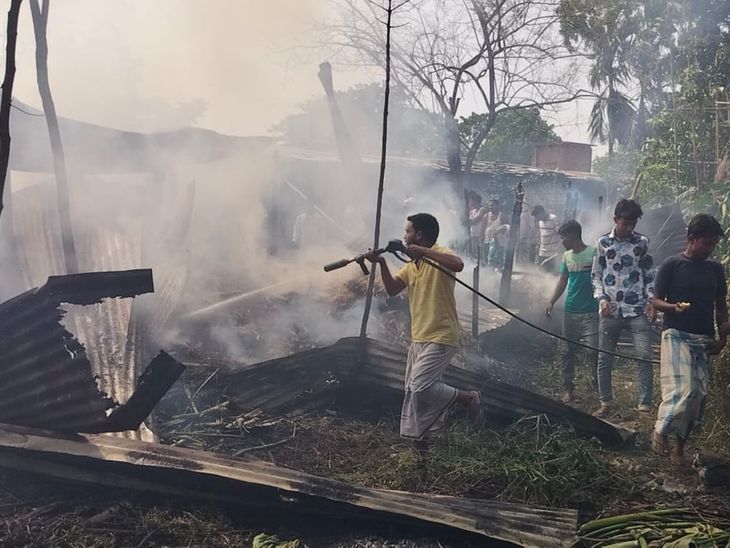 Cylinder burst during cooking, valuables, cash and ration wasted in ...