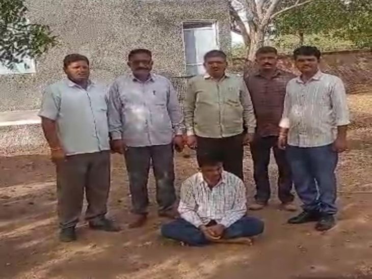 Devikot was caught getting down from Ahmedabad bus, PHQ had kept a ...