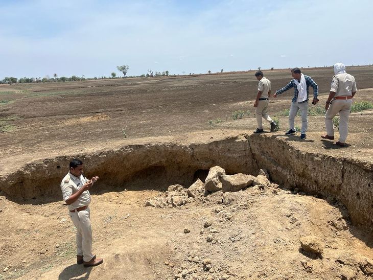 Four villagers buried in village Khajuria Ghenghi, 2 referred in ...