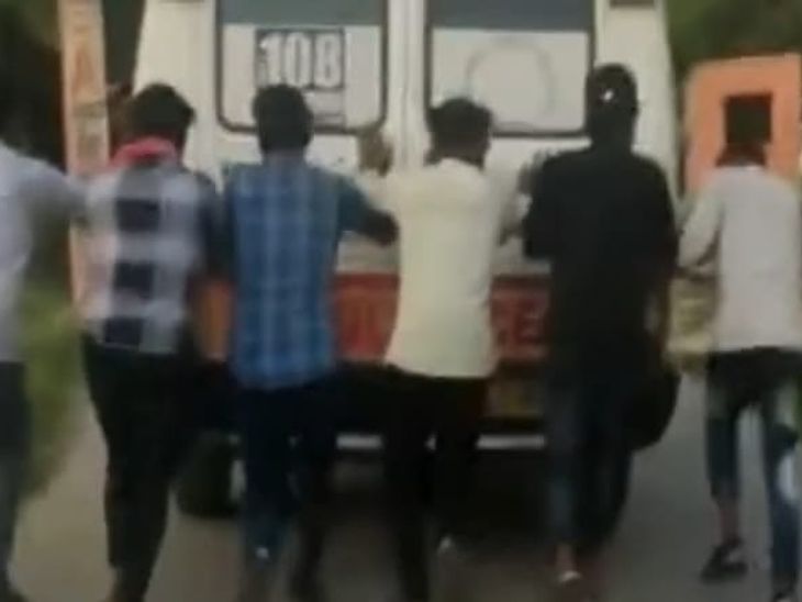 The first ambulance stopped on the way, the second ambulance reached in ...