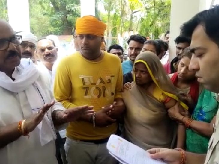 Sen Samaj submitted memorandum to Collector-SP, State President said ...