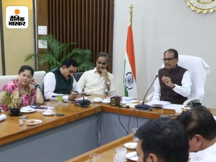 Damoh School Hijab Controversy; Ganga Jamna Dall Mill Investigation ...