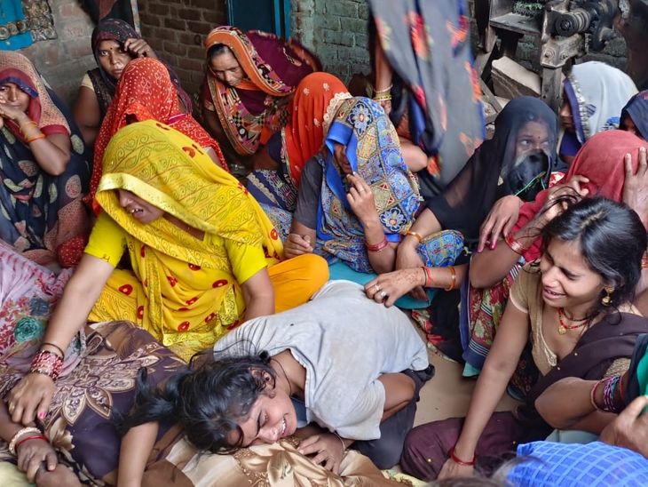 Dead body found hanging from Roshan Dan in the house, was addicted to ...