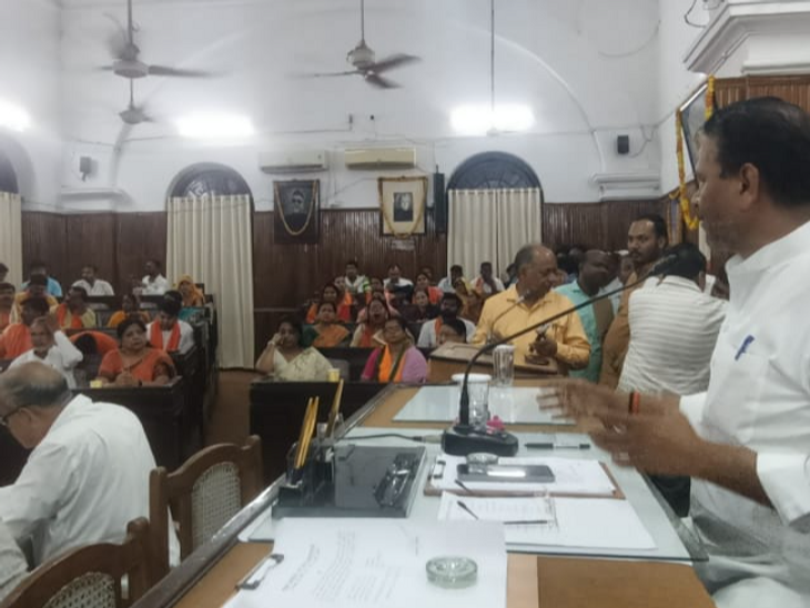 First meeting of the House under the leadership of Mayor Ganesh ...