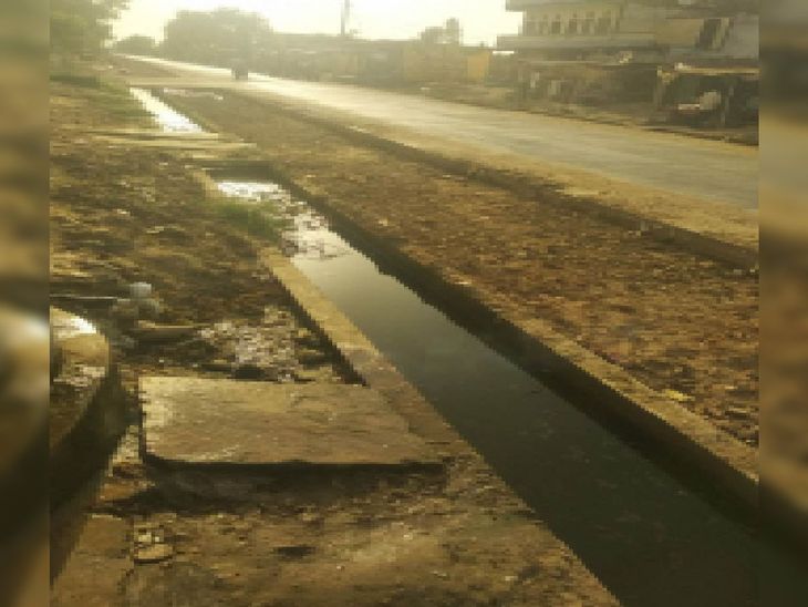 People and cattle falling in open drains, mosquitoes spreading due to ...
