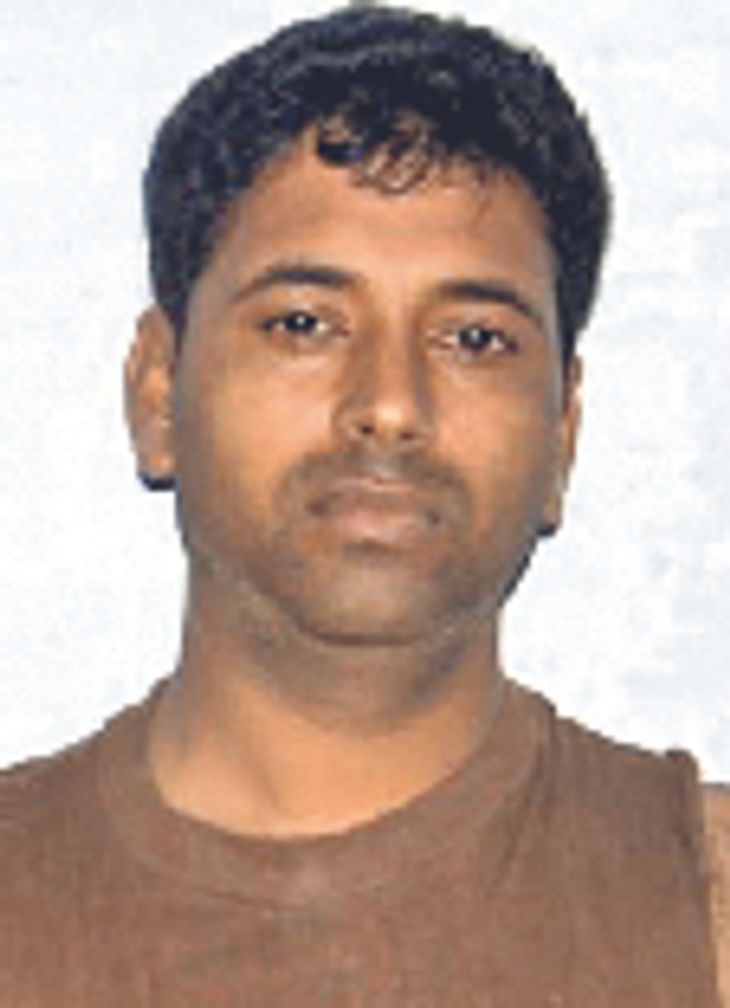 Wanted smuggler gangster Kamal Rana in 2 states arrested from Shirdi in ...