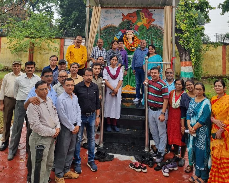 The statue of Chhattisgarh Mahtari was unveiled in the plant | संयंत्र ...