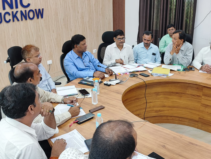 Lucknow DM issued an order, if a single vehicle is seen, file a case ...