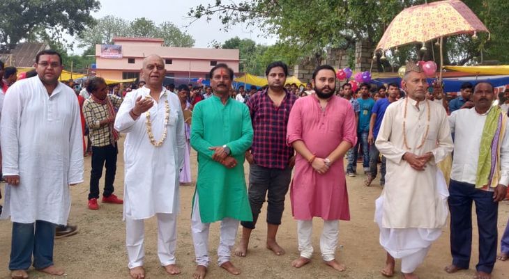 Devotees pulled the chariot of Jagannath Mahaprabhu from Mousibari to ...