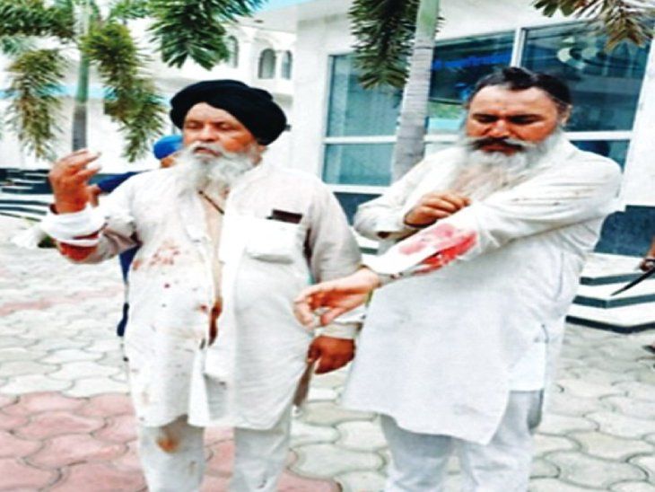 Entering Gurudwara Sahib, Golak and cut the locks of the doors and put ...