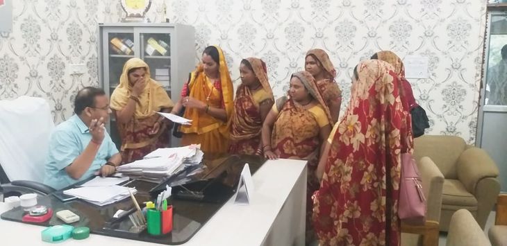 Mini Anganwadi workers did equal work, demanded equal honorarium ...