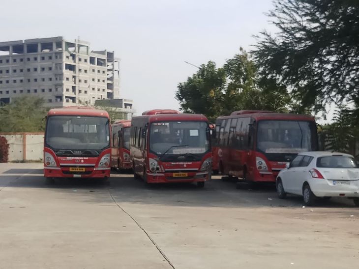 City bus journey dangerous as it was running without wipers in heavy rain