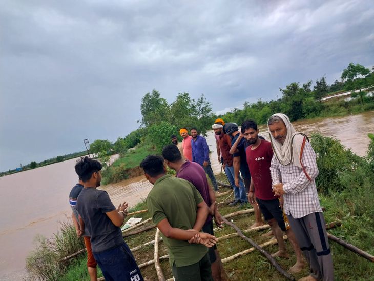 Water 5 feet above danger mark in Markanda river, threat of flood ...