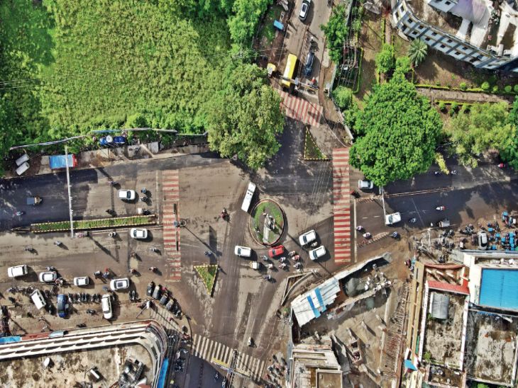 Island made without removing rotary at civil line intersection, left ...