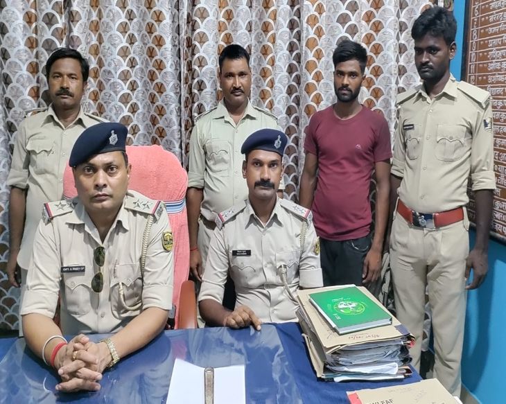 Gang stealing in schools busted, one arrested | स्कूलों मे चोरी करने ...