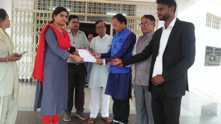 Ahirwar Samaj Sangh submitted memorandum demanding action against Bina ...