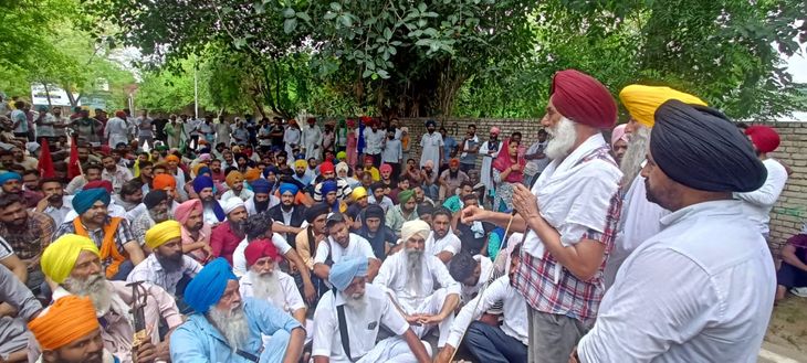 DC office gheraoed in protest against the arrest of anti-drug campaign ...