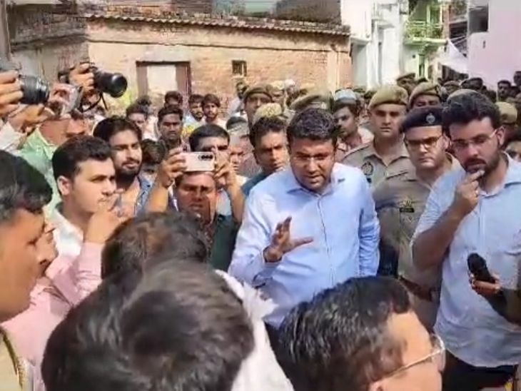22 feet high Kavad village reached Rali Chauhan, the administration ...