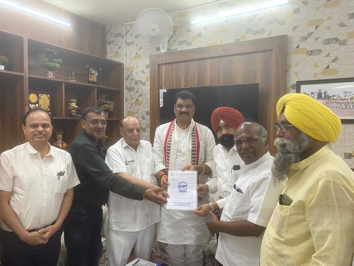 Demand to abolish illegal border posts in MP | मप्र में अवैध सीमा ...