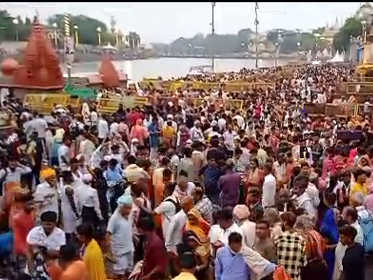 Thousands of devotees reached Ramghat, a view like Simhastha Kumbh ...