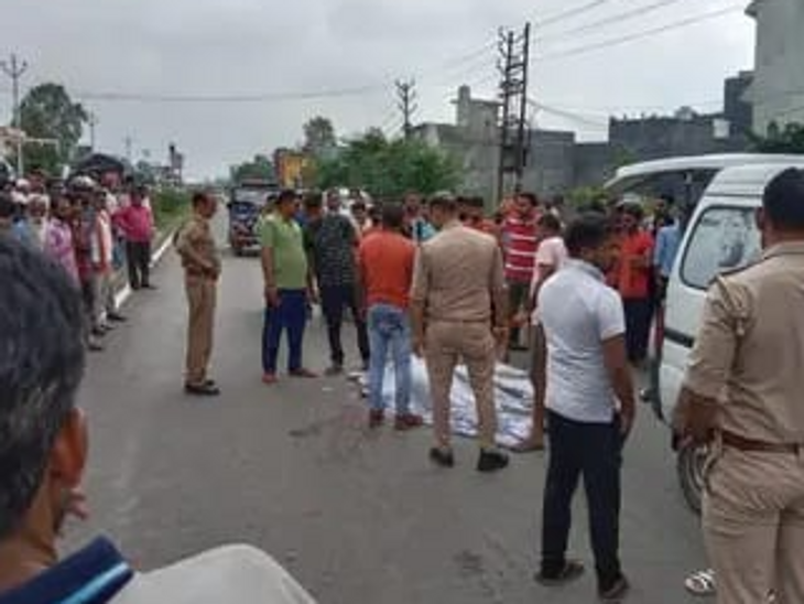 Accident happened in Bareilly's Bahedi, wife and daughter died in front ...