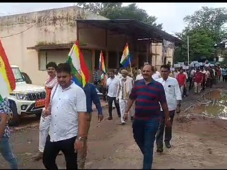 Silent procession in Timarni to protest against the murder of Jain ...