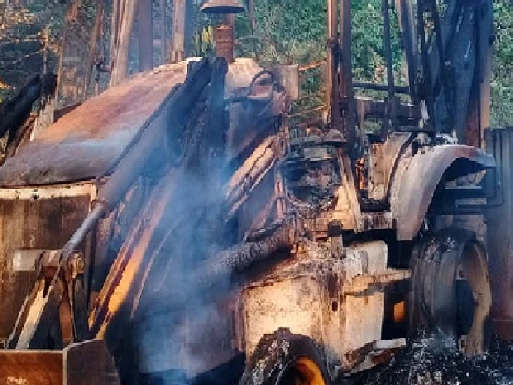 JCB was engaged in road construction, Maoists carried out the incident ...