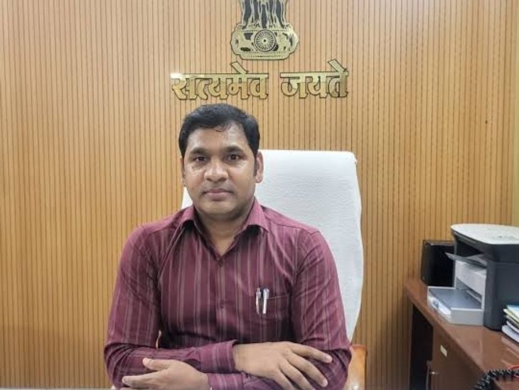 District Panchayat CEO Abhay Singh Haria transferred, made Deputy ...