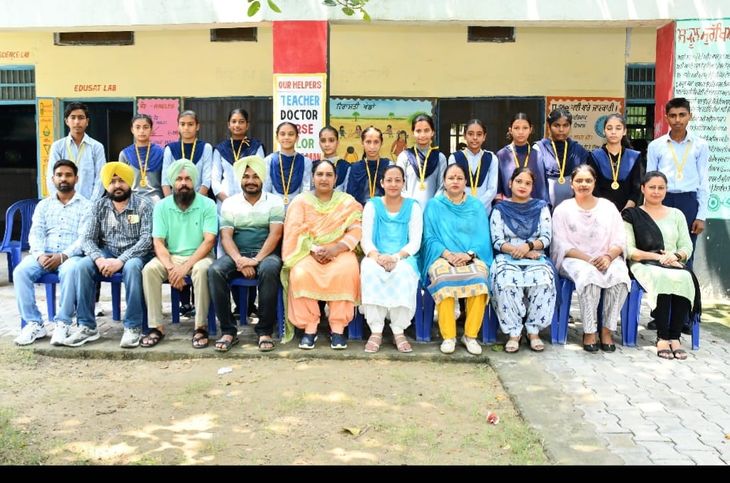 14 students of Government High School Kube passed the meritorious ...