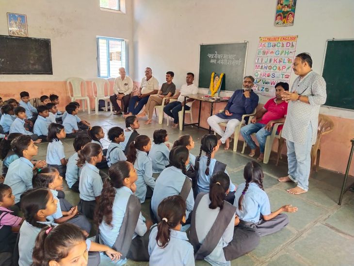 Said- Azad's life is a source of inspiration for the youth, children ...