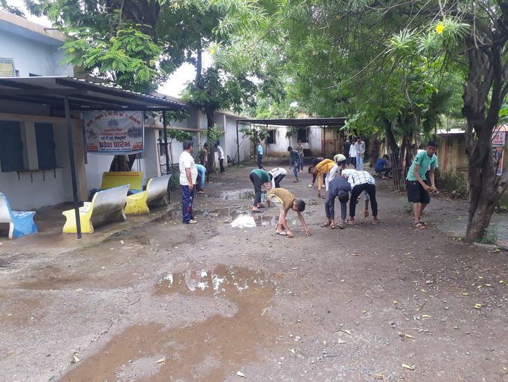 Cleanliness drive on the theme of my school, clean school on birth ...