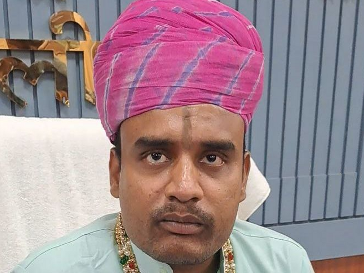 State Safai Karamchari Commission member Rahul Maharaj arrives in Pali ...