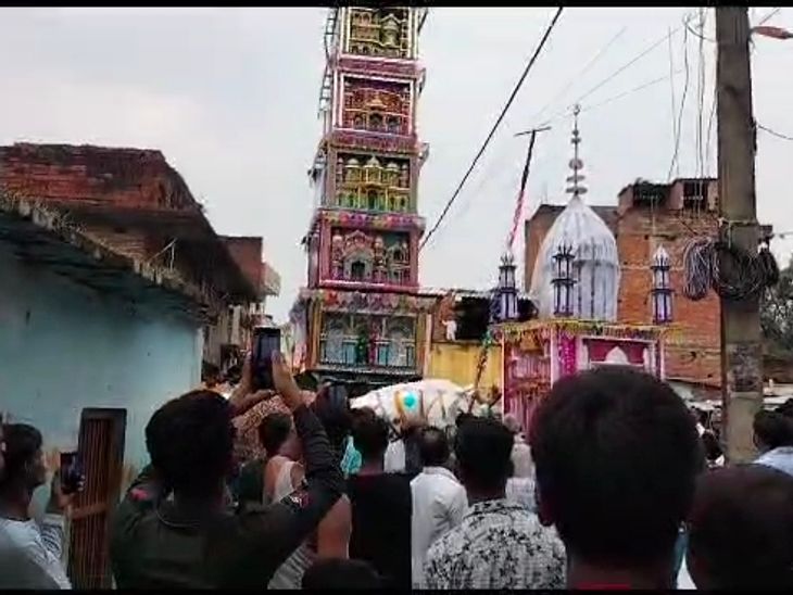 The period of mourning continued, 35 feet high tazia remained, crowds ...