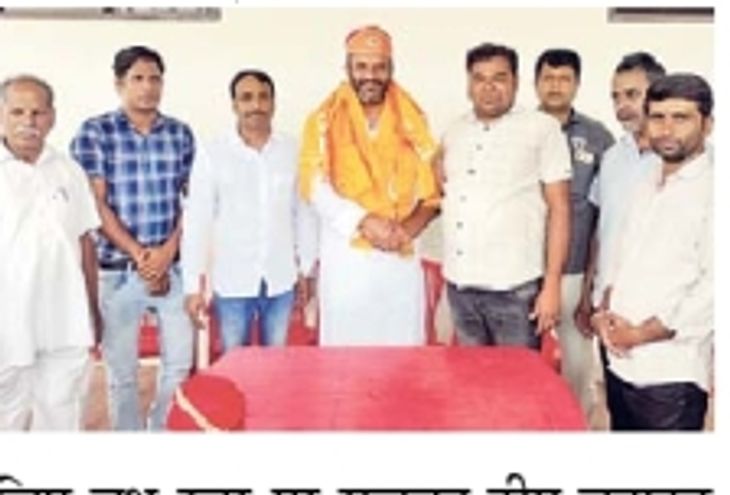 PCC Vice President Ratan Devasi welcomed in Khakhadi | खाखड़ी में ...