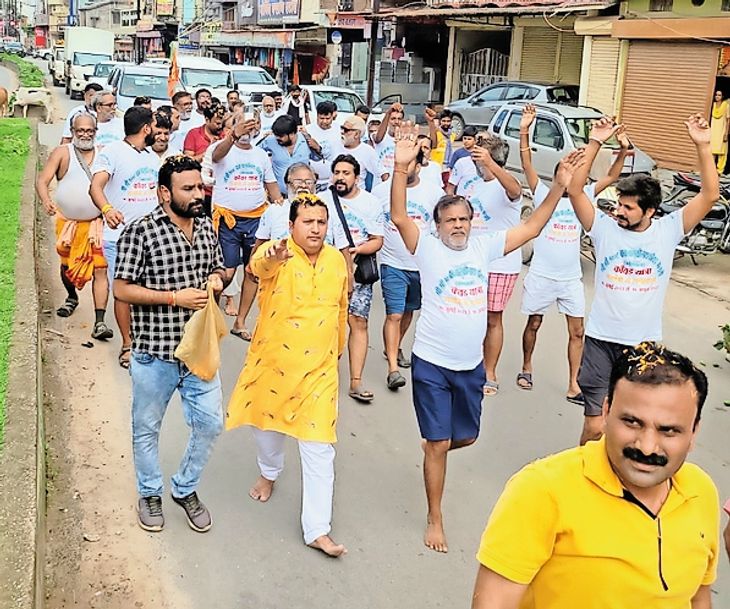 Kanwar Yatra from Gangotri to Rameshwaram reached Katghora after ...