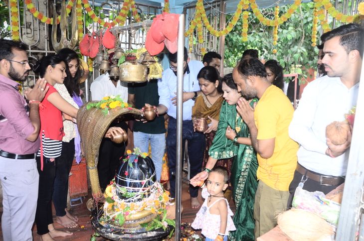 Shivamaya city: Devotees made one and a half lakh earthly Shivling in ...