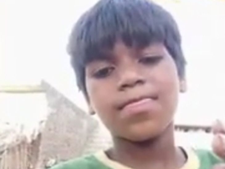 Foot slipped while holding wood from water, dead body recovered after 6 ...