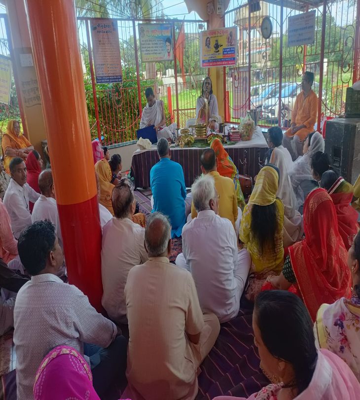 Art of Living and Buddheshwar Mahadev Mandal Committee organized ...