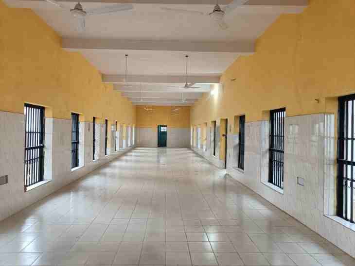 Convenient and smart barrack made in the premises of the hospital in ...